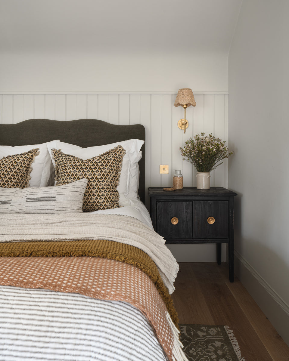Buy Warm Grey Off-White Paint (Jojo's White) - Eggshell – COAT Paints